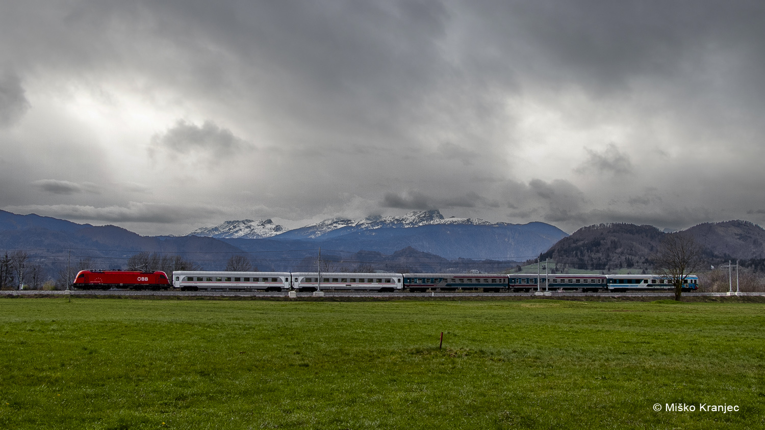 Nadomestni prevoz na relaciji Kranj - Jesenice (19. januar), velja tudi ...